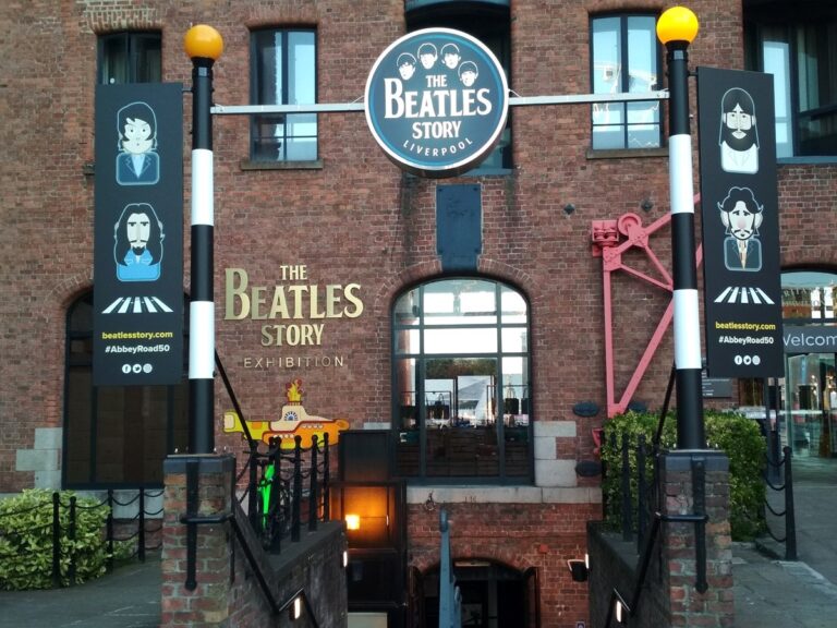 Revolution Plop: Visita a The Beatles Story en Liverpool